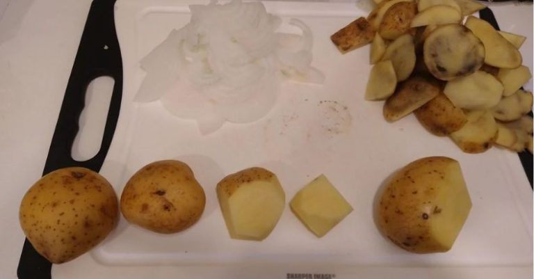 What Causes The Brown Spots On Potatoes? | Veganoga
